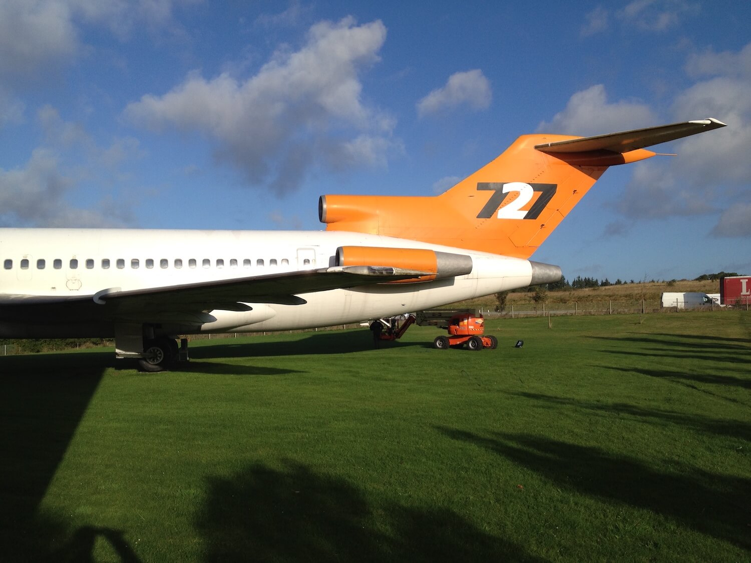 Reference | FacadeRens vasker Boeing 727